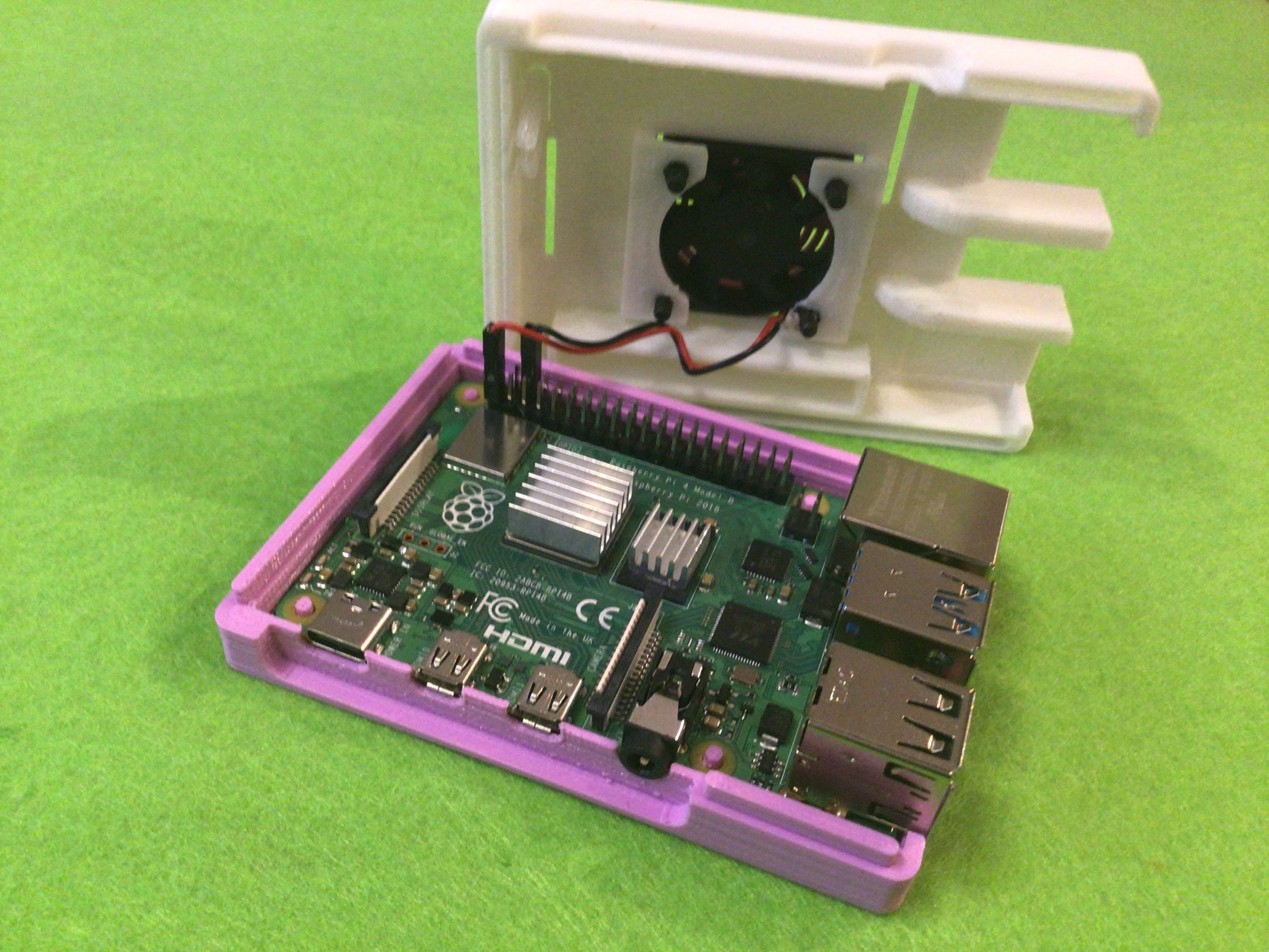 Archivo STL Carcasa raspberry pi 4 🔌・Diseño imprimible en 3D para ...