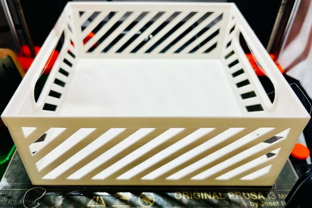 Free STL file Slanted-hole Basket・3D printing design to download・Cults