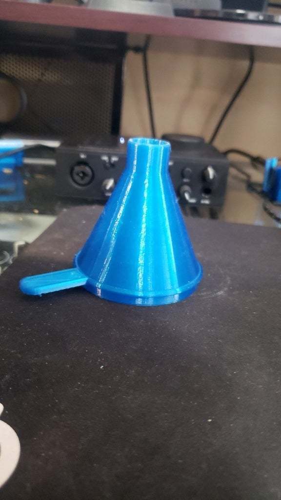 Download free STL file Funnel w/ Handle • Template to 3D print ・ Cults