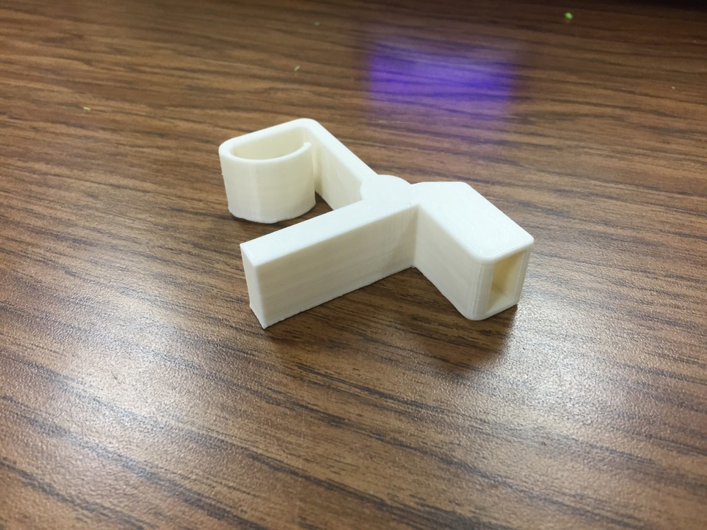 Free 3D file USB Extension Cable Deskclamp Upright・3D printable model ...