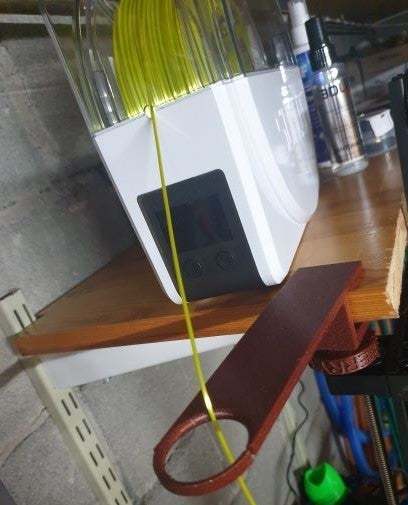 Free STL file Filament guide for a shelf・3D printing template to ...