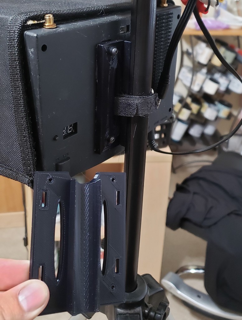 Free 3D file LIEBER 7" FPV Monitor mount for a tripod・3D printing model ...