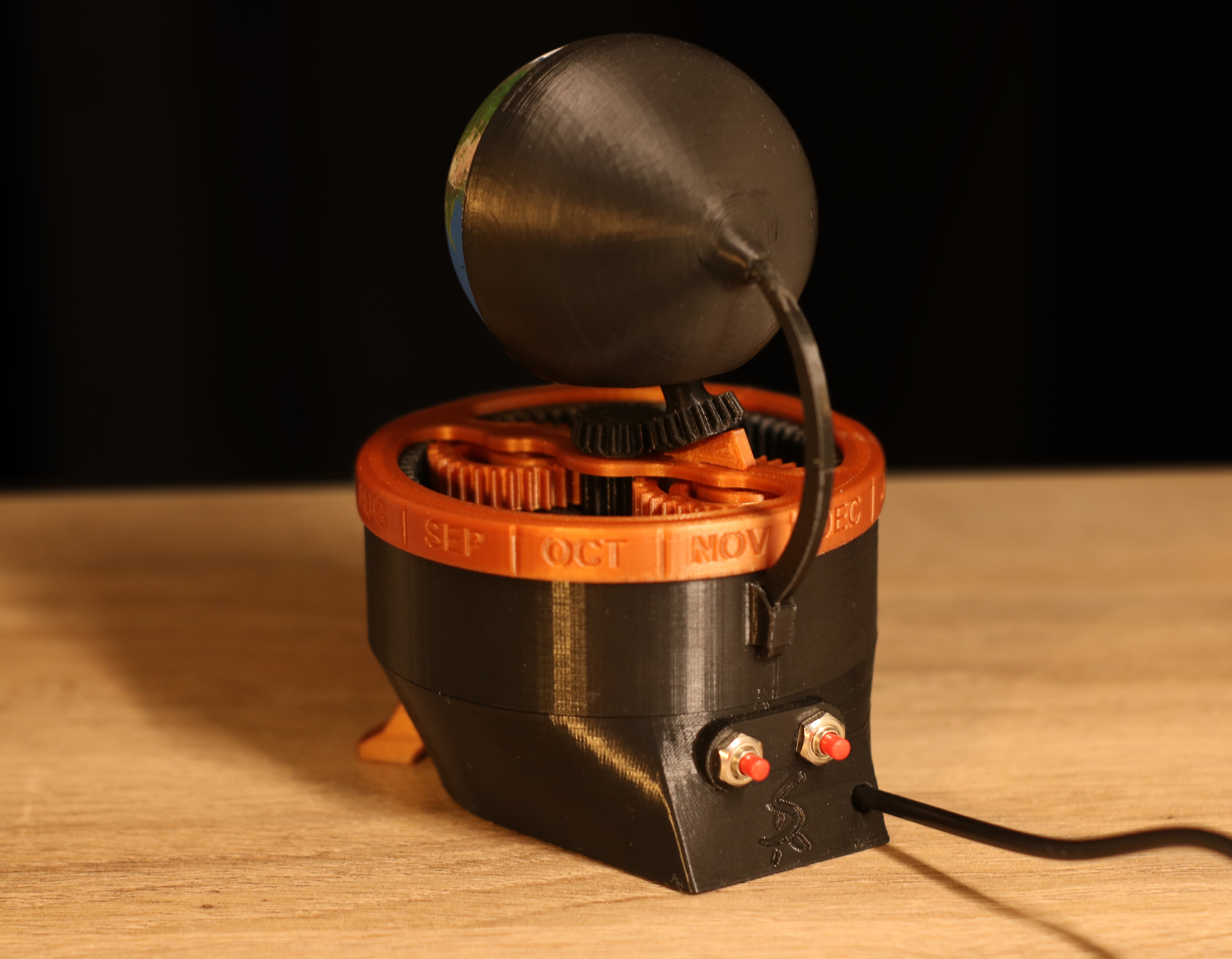 STL file 3D Printed Earth Clock 🌍・3D printing model to download・Cults