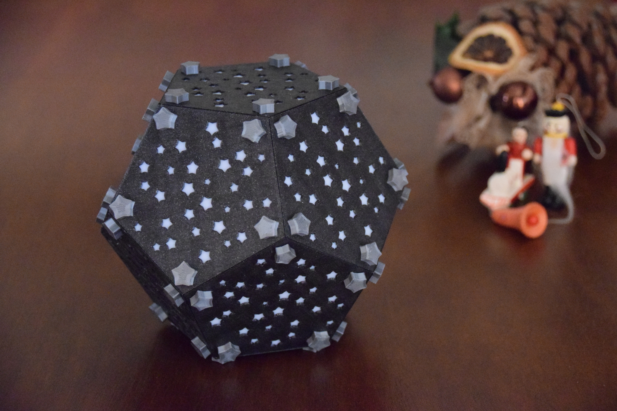 Free STL file Christmas Vault (Dodecahedron Lampshade)・3D printable ...