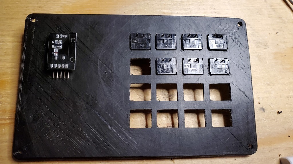 STL-Datei 4x4 Makro-Pad mit Drehgeber 🖥️ kostenlos・3D-Druck-Vorlage zum ...