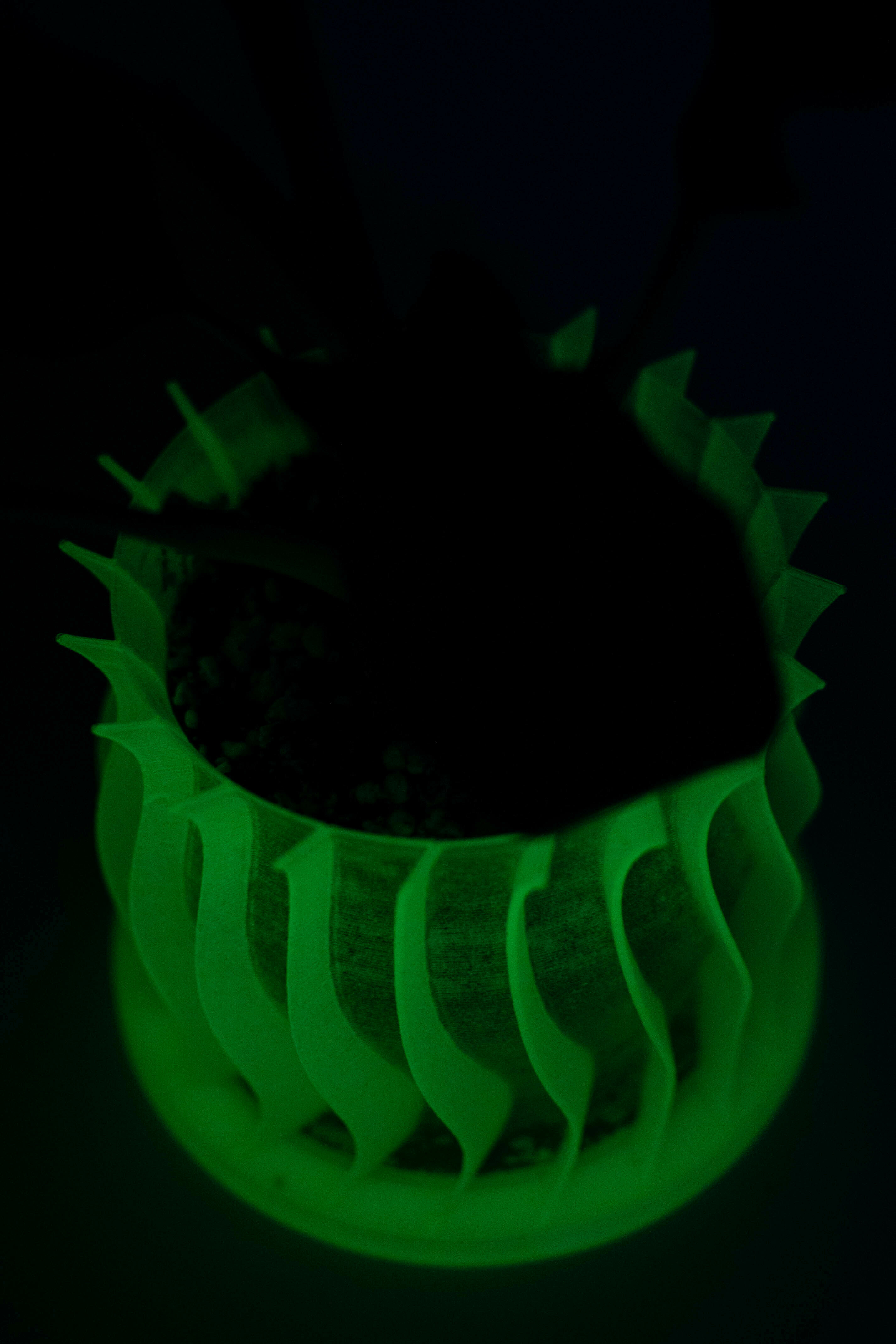 STL file Windmill Parametric Flower Pot Indoor/Outdoor Planter With ...