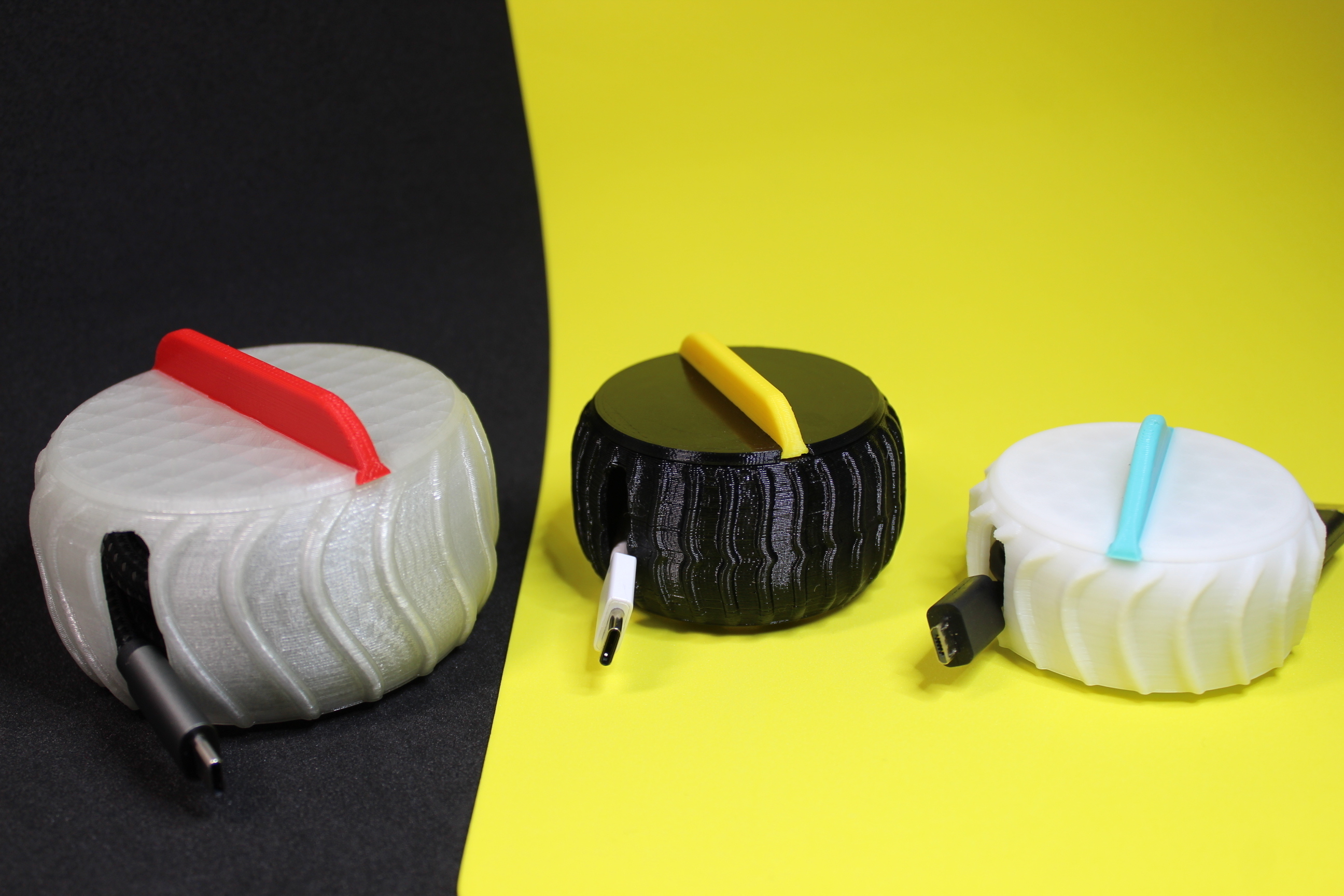 Free STL file Cable Roller Organizer Android / iPhone Cables Spool ...