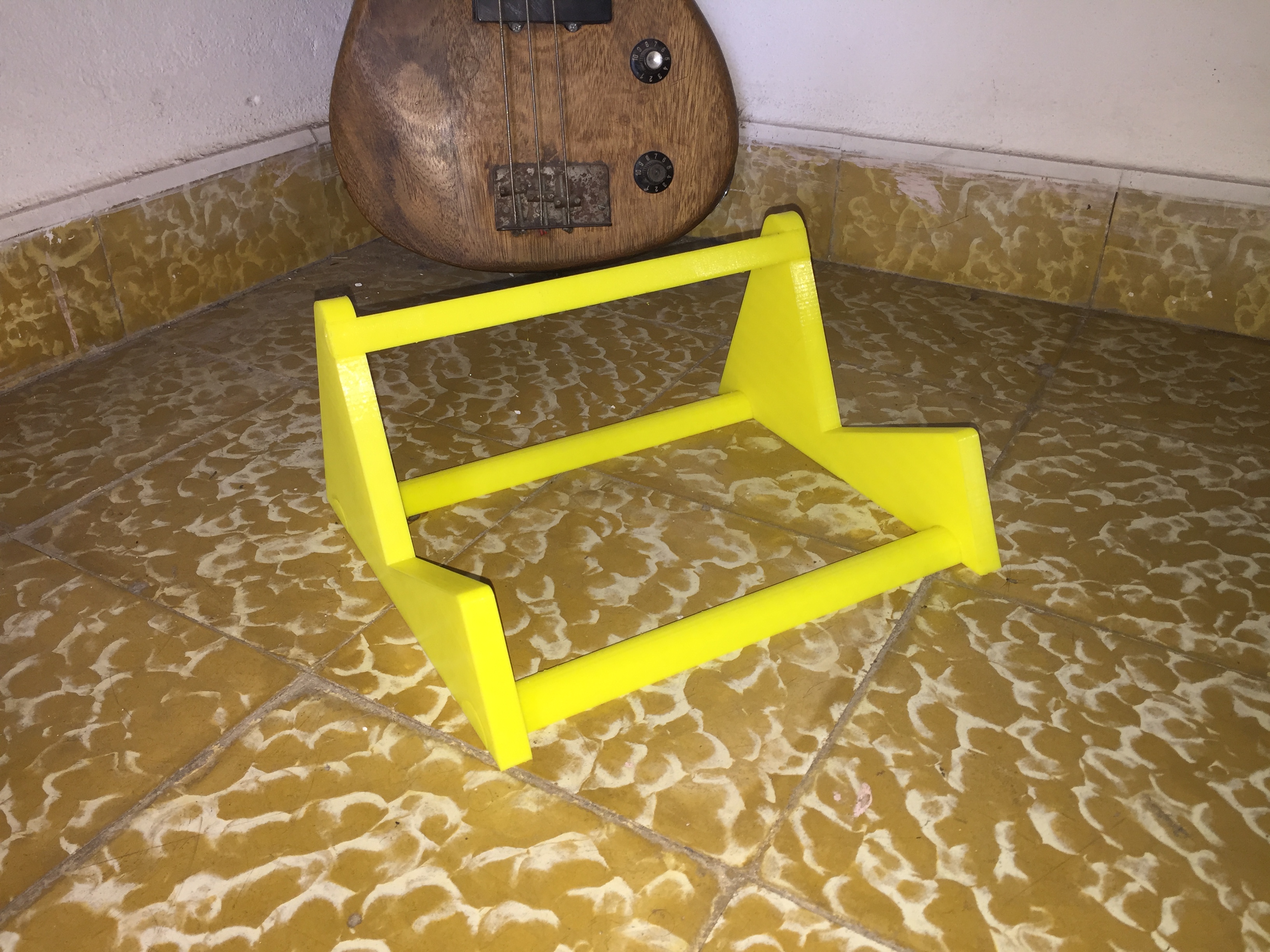 STL file Amp elevator stand - Amp elevator stand for amplifier・Design ...