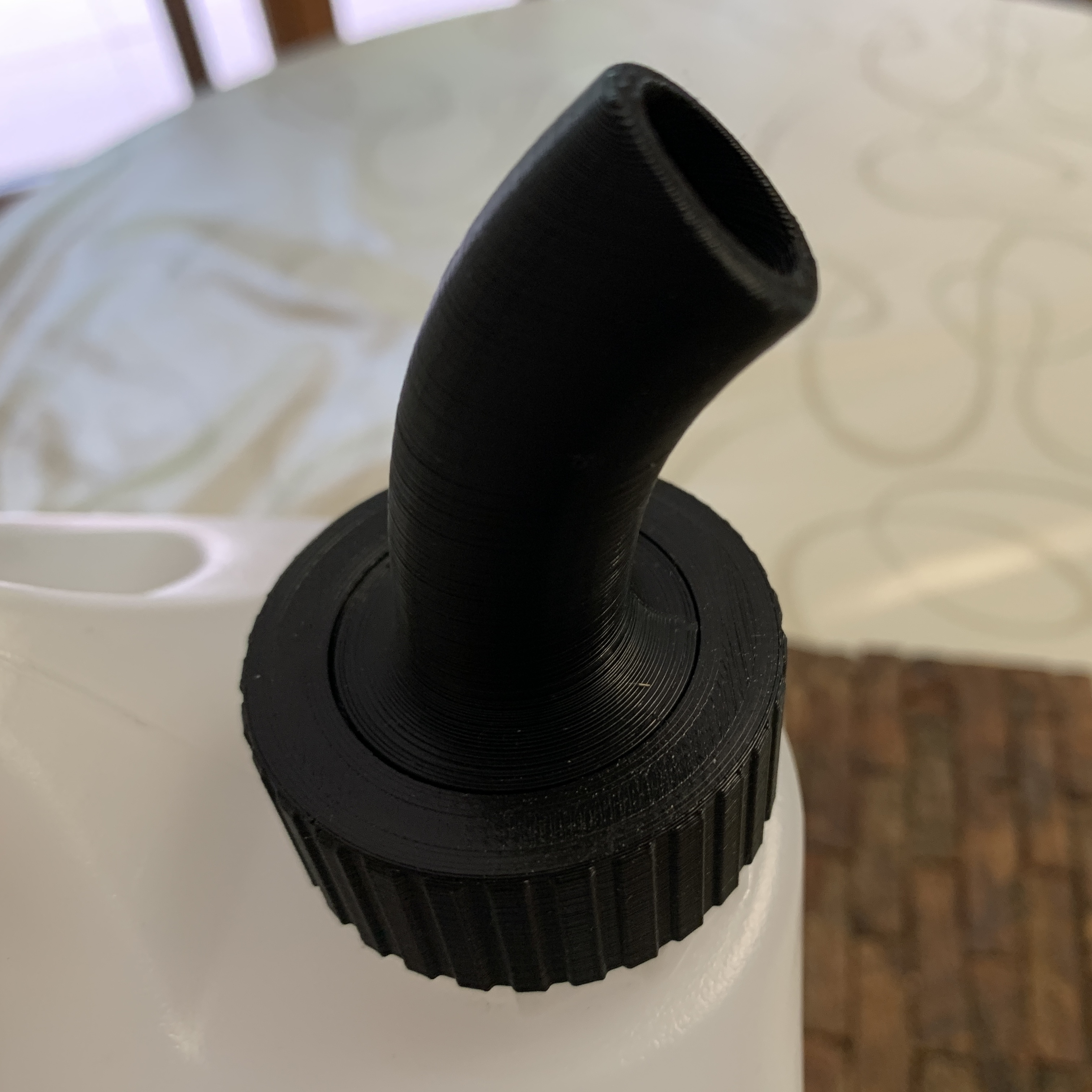 Free STL file Adjustable pouring cap 5L can・Template to download and 3D ...