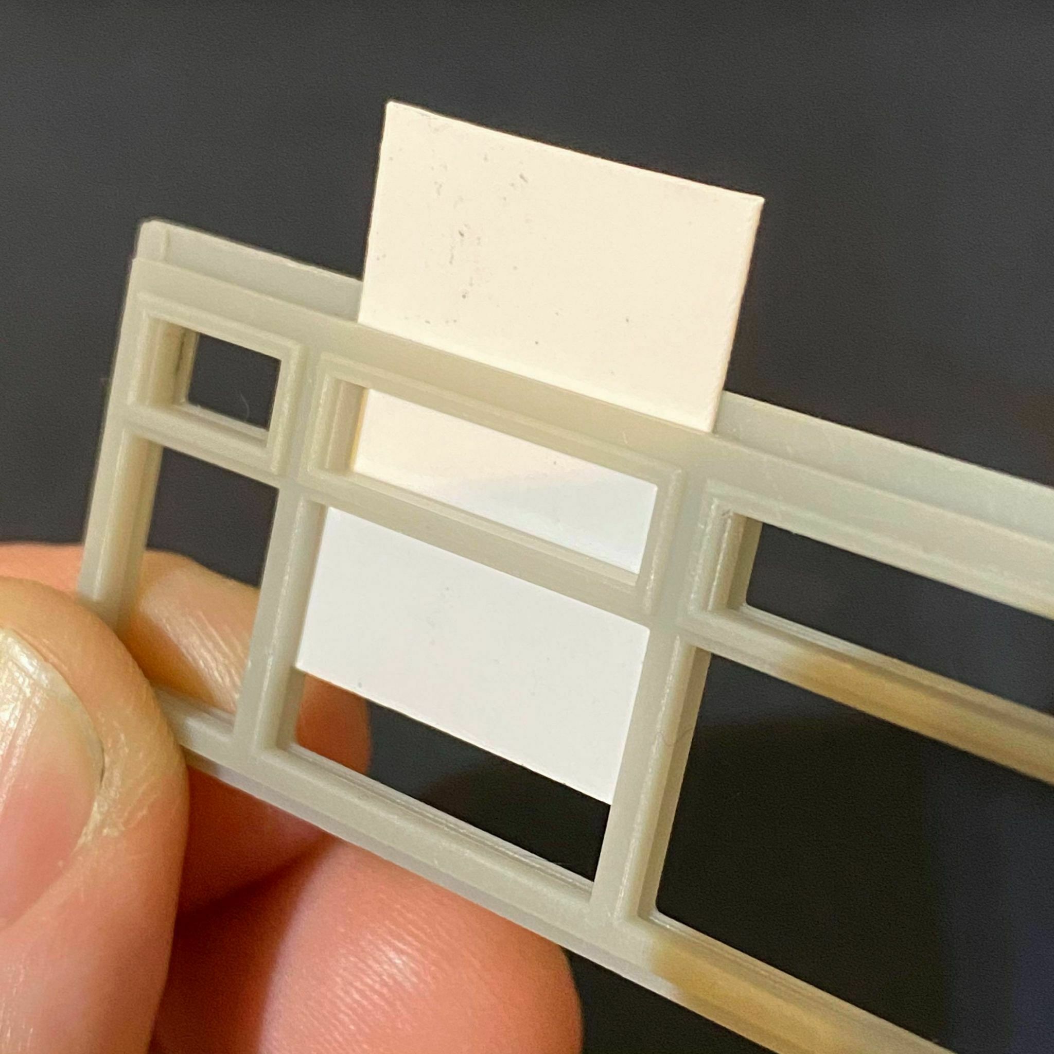 STL file WINDOW FRAMES FOR 7MM SCALE O GAUGE MODEL RAILWAY BUILDING・3D ...
