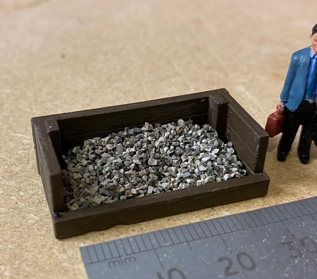 STL file Model Railway Lineside Sleeper Ballast Bins 🛤️・3D print design ...