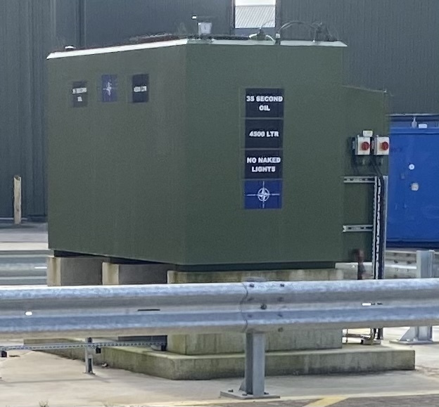 STL file Model Railway 4500L Oil Tank and Base 🛤️・3D printer model to ...