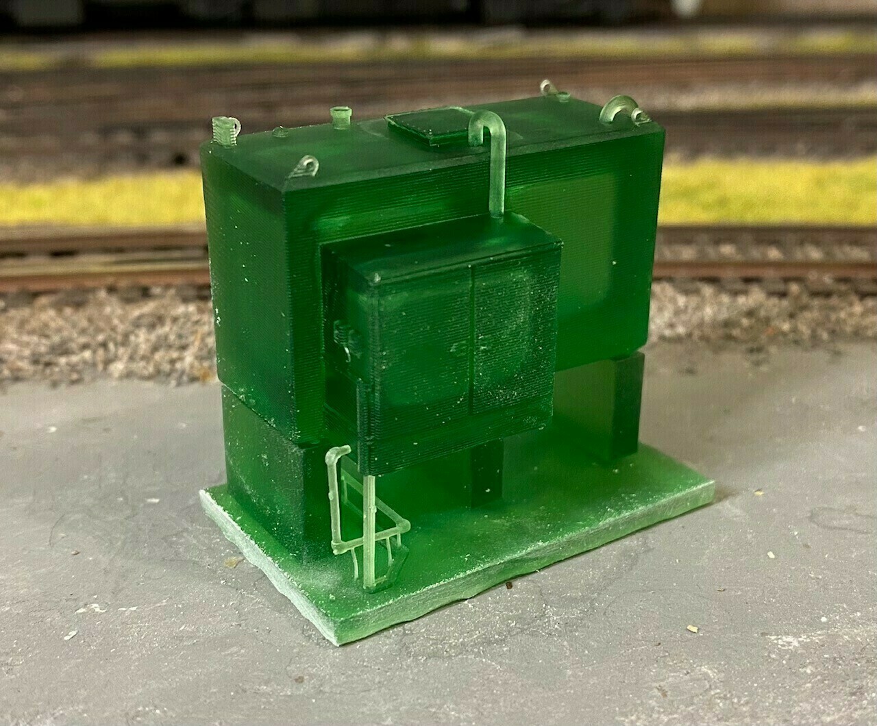 STL file Model Railway 4500L Oil Tank and Base 🛤️・3D printer model to ...