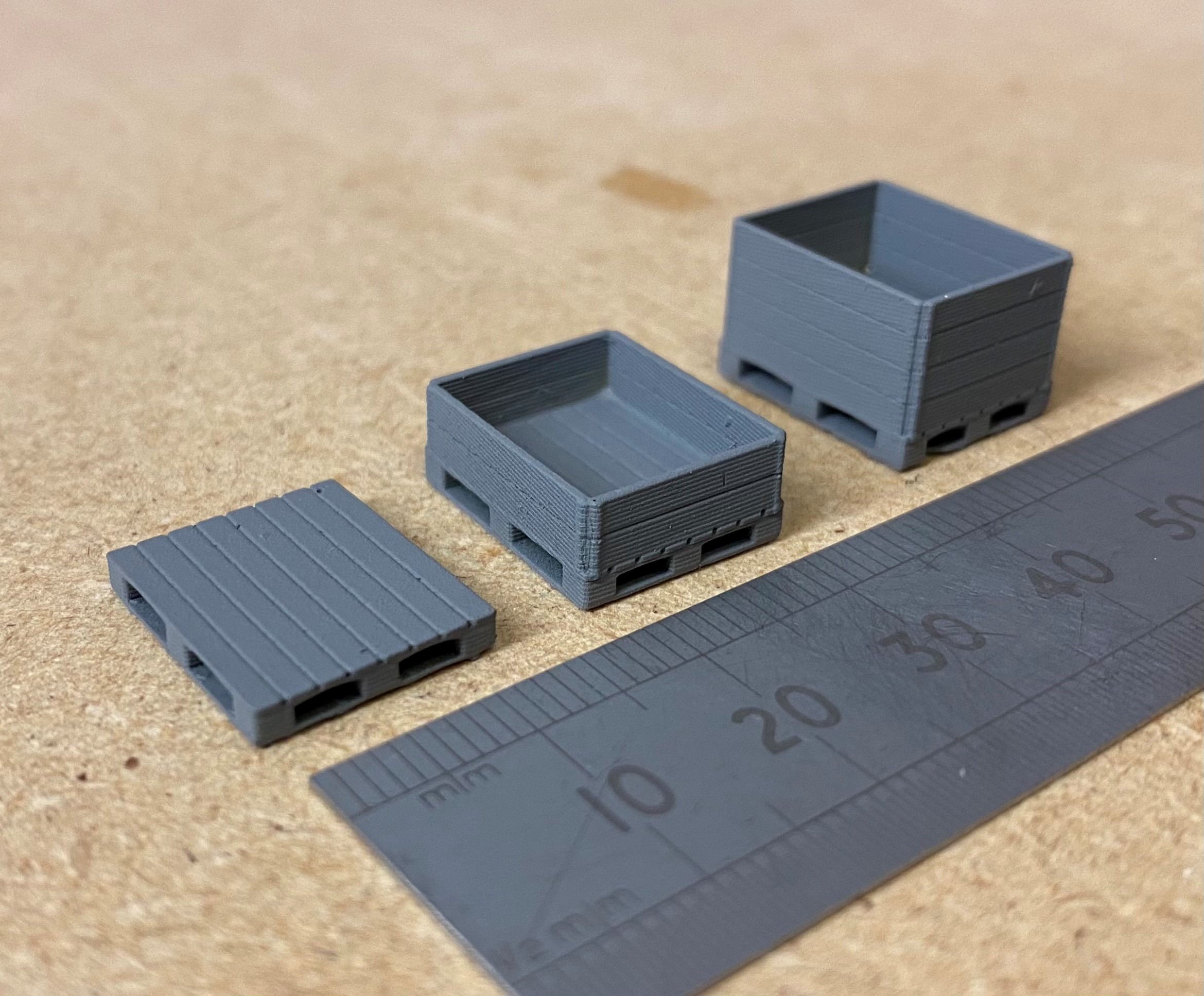 STL file Model Railway Wooden Pallet Crates 🛤️・3D printable model to ...
