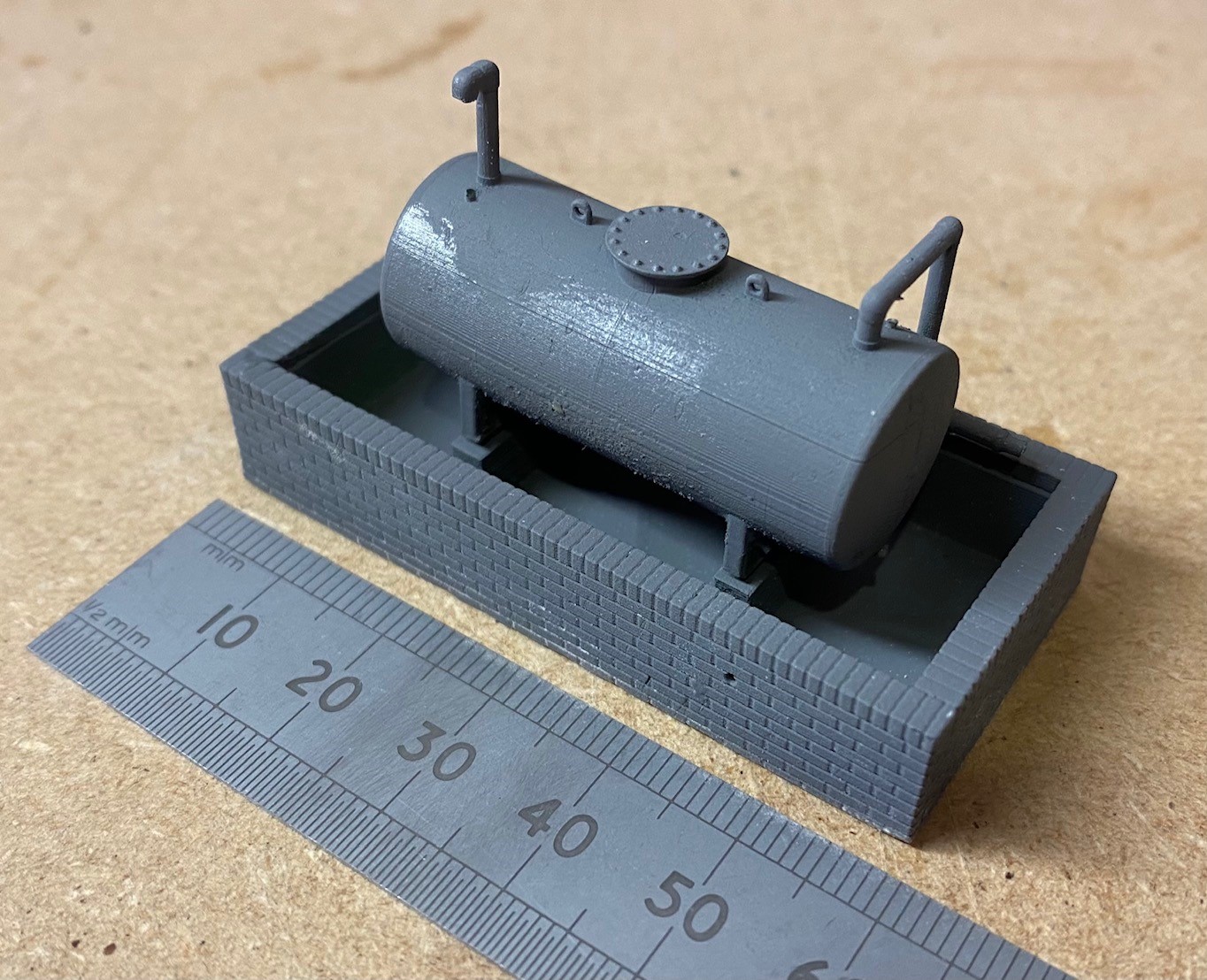 STL file Model Railway Oil Tank with Brick Bund 🛤️・3D print design to ...
