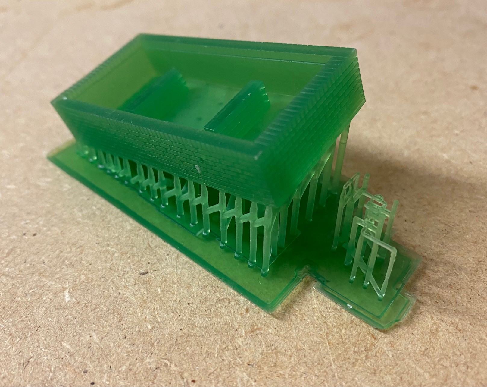 STL file Model Railway Oil Tank with Brick Bund 🛤️・3D print design to ...