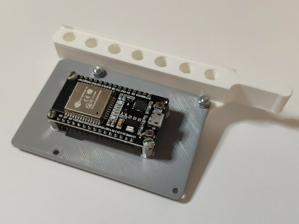 Archivo 3D gratis Huella de ESP32 a RPI・Diseño imprimible en 3D para descargar・Cults