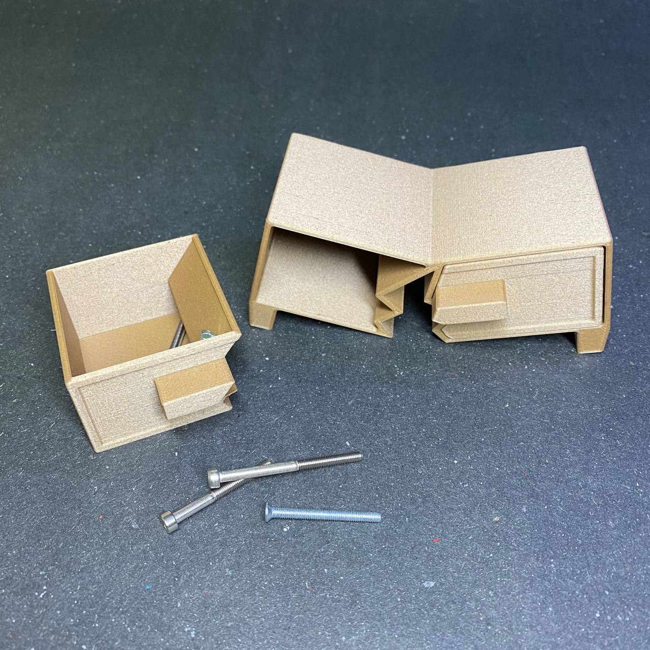 Free 3D file Broken Drawer・3D printable model to download・Cults