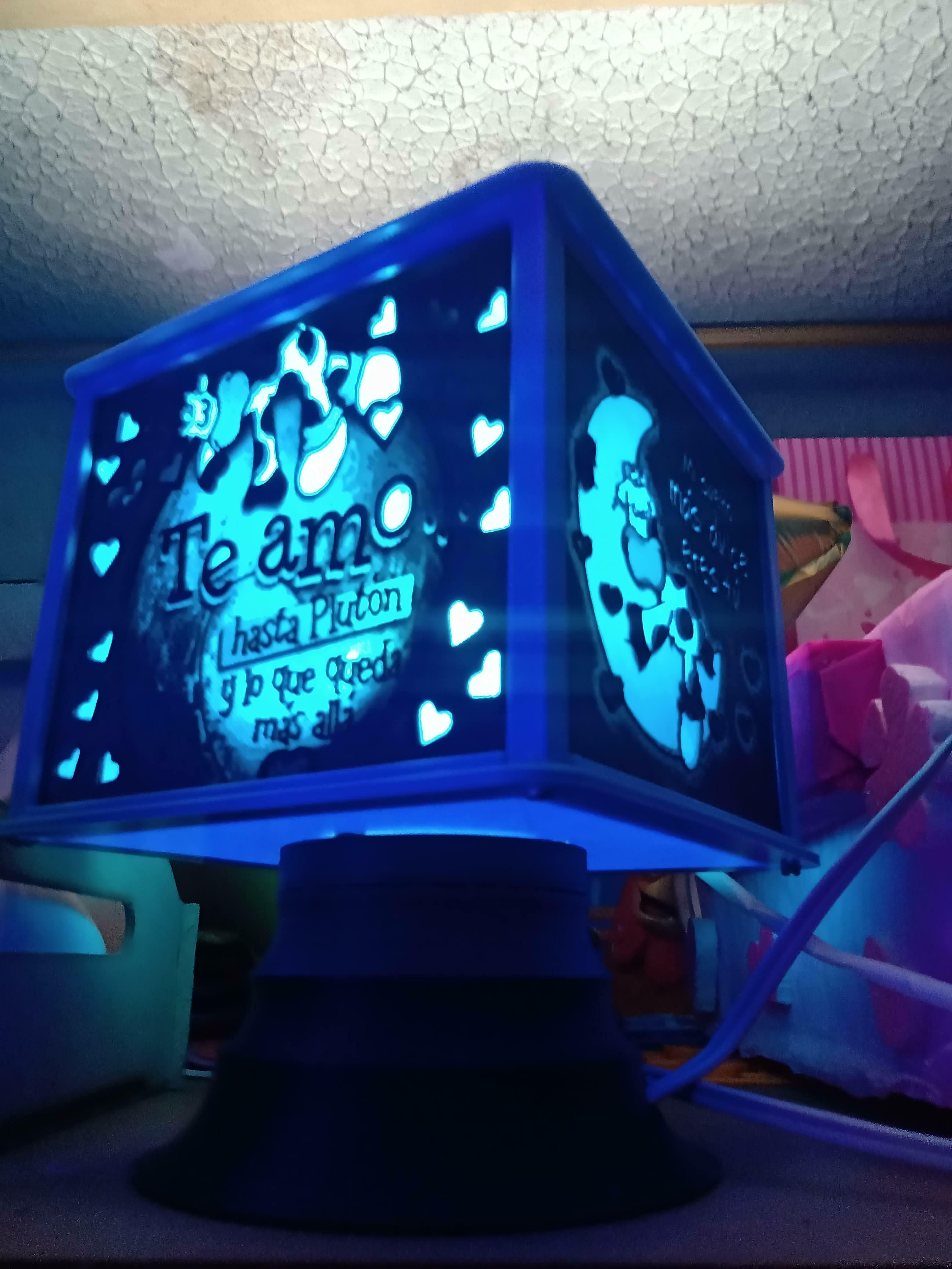 STL file SQUARE LITHOPHANE WITH BASE・3D printer design to download・Cults