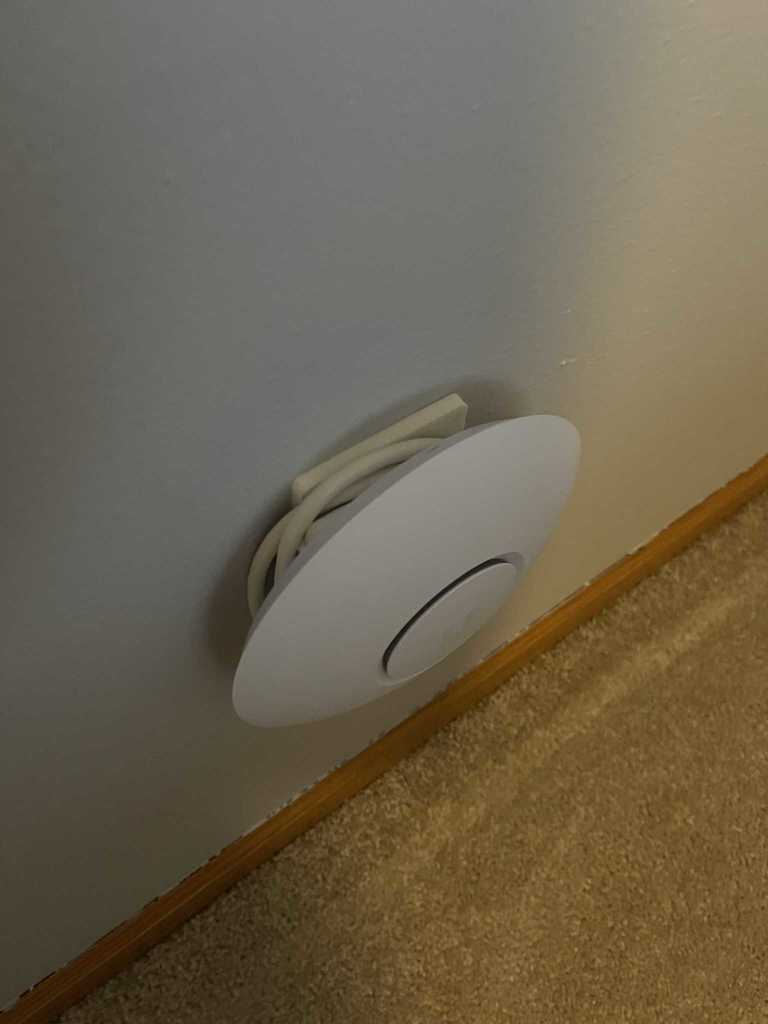 Archivo 3D gratis Ubiquiti Unifi Access Point AC Lite Placa de pared ...