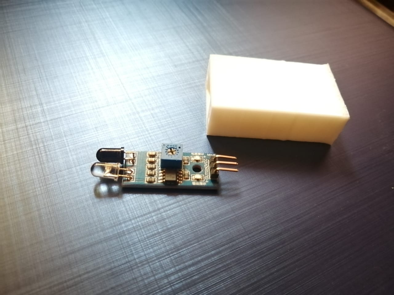 STL file Sensor housing・3D printer model to download・Cults