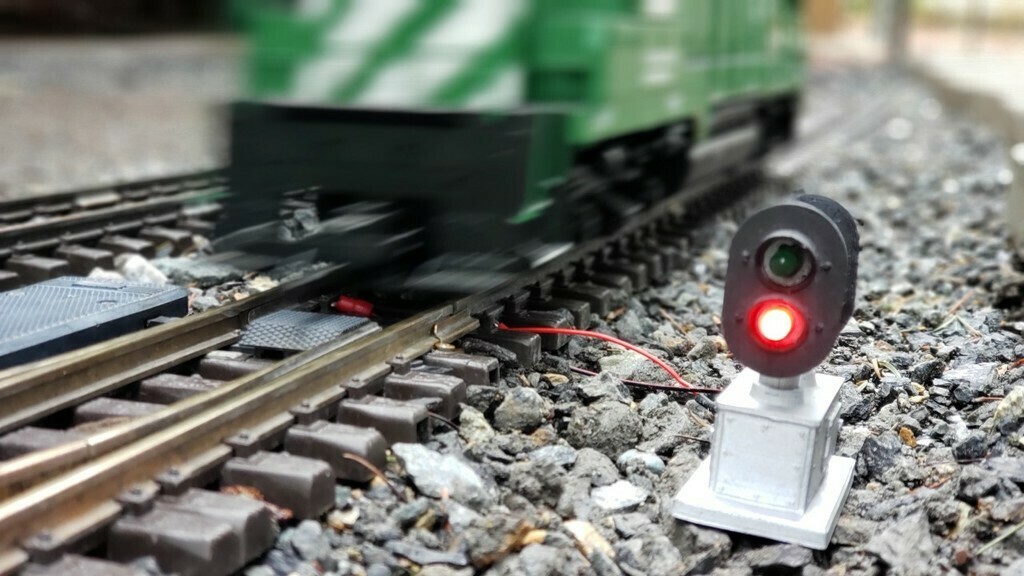 Free 3D file G Scale Signal Light 🚂・3D printable model to download・Cults