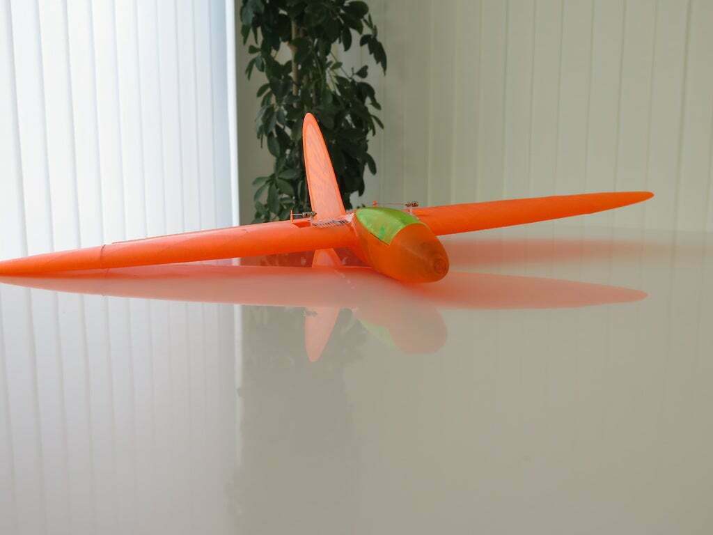 Free STL file Flightboard Light - 3d printed Glider 🚗・3D printer model ...