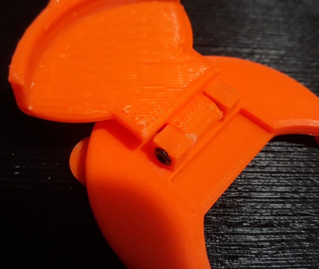 Free 3D file Can cover with M2-20 screw for hinge・Design to download ...