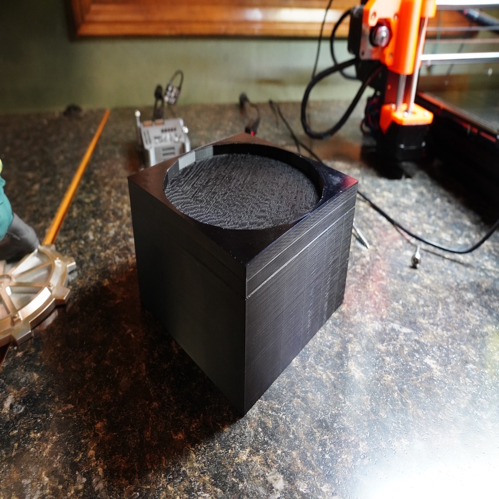 Free 3D file Fallout Loot Crate Figure Stand・3D print model to download ...