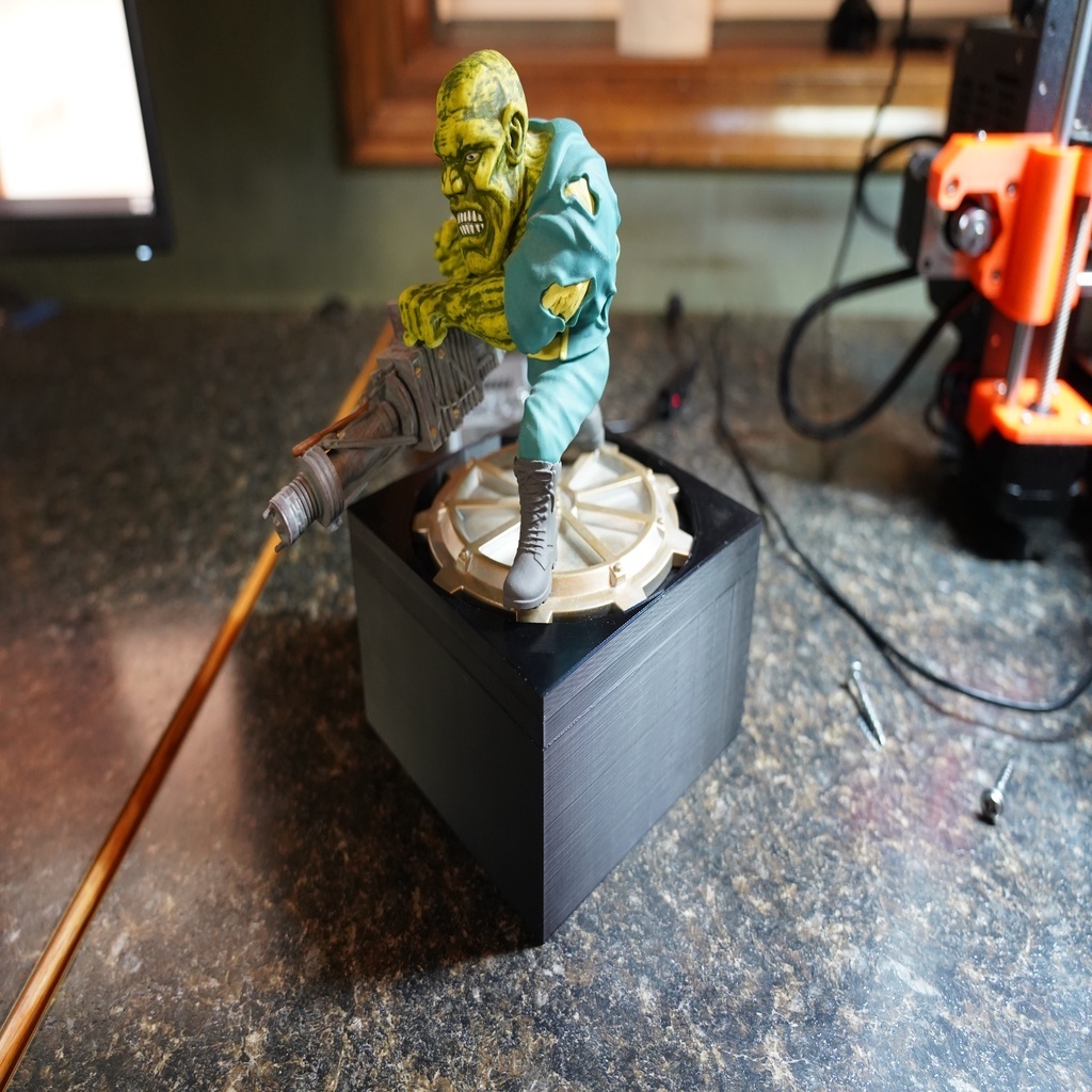 Free 3D file Fallout Loot Crate Figure Stand・3D print model to download ...
