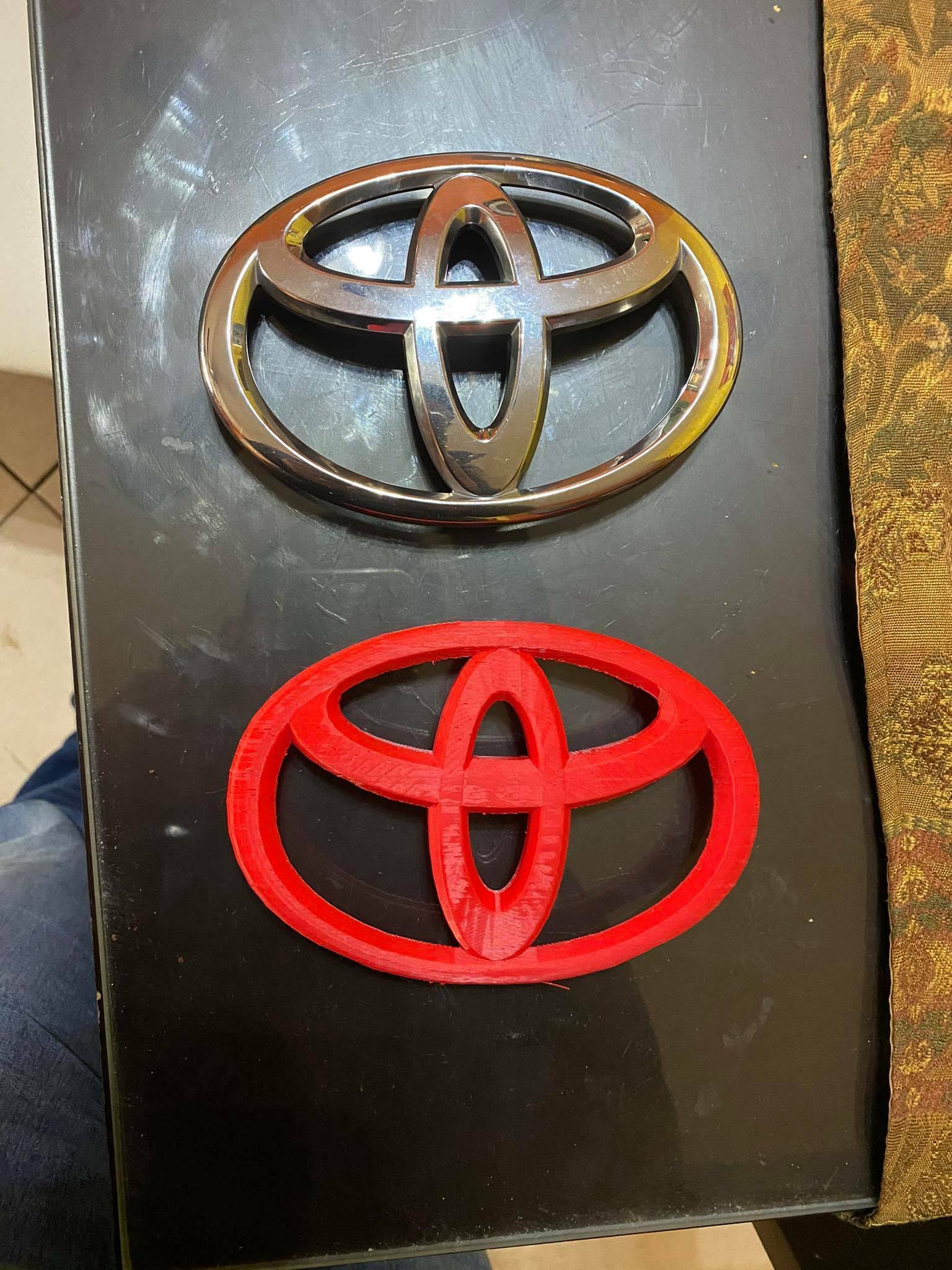 STL file TOYOTA CAMRY 2014 EMBLEM 🚗・3D printing idea to download・Cults
