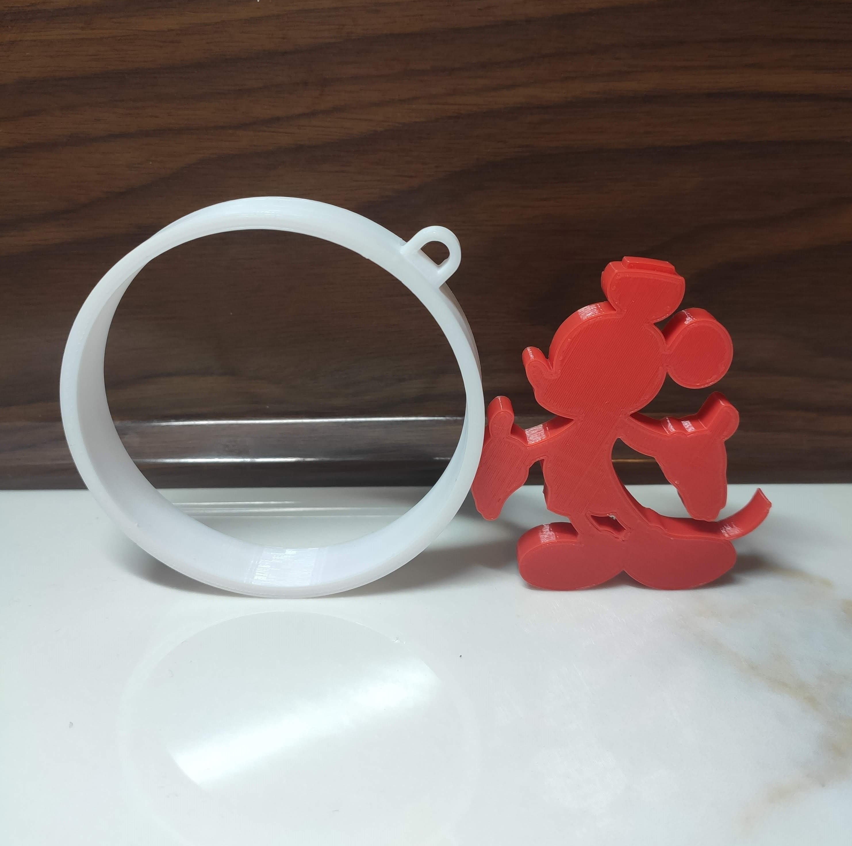 Free STL file Mickey Mouse Christmas Ball 🐁・3D printer design to ...