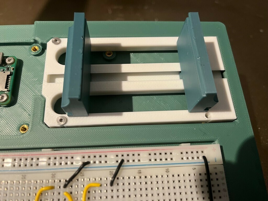 Free 3D file BreadBoard Rubber band Universal PCB Vice 🔌・3D printing ...