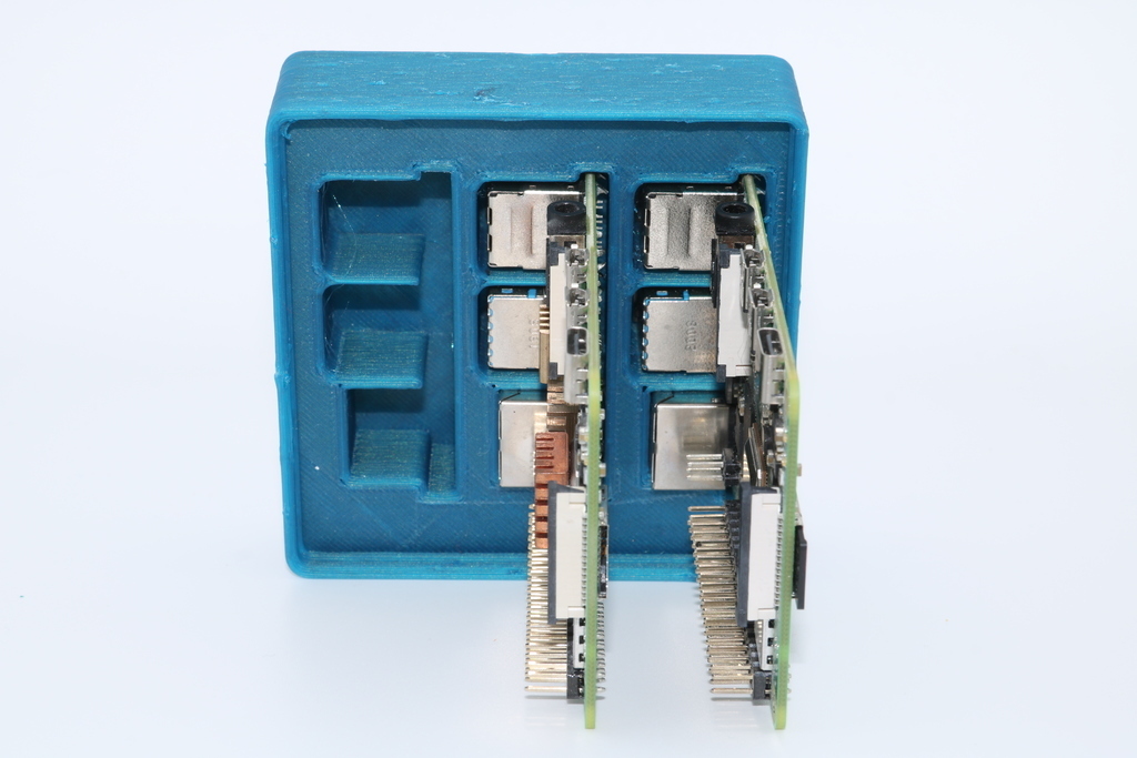 Free 3D file Gridfinity - Raspberry Pi 4 (x3) holder + Fusion File 📁・3D ...