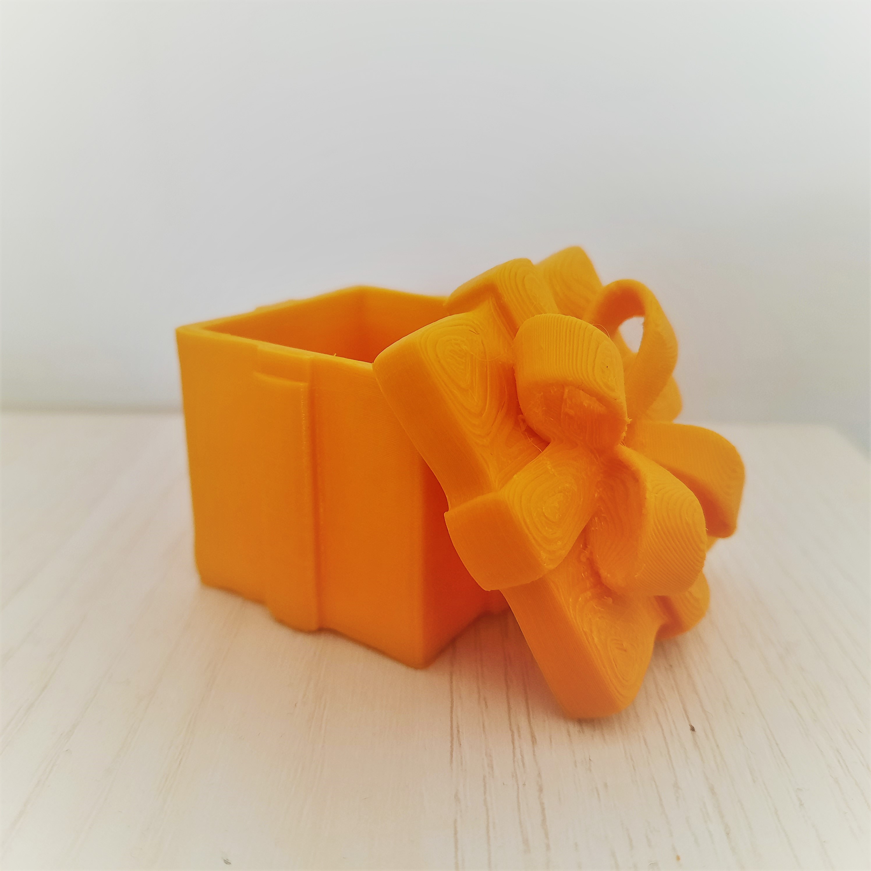 Free 3D file Gift Box Christmas Decoration 🎁・Design to download and 3D ...