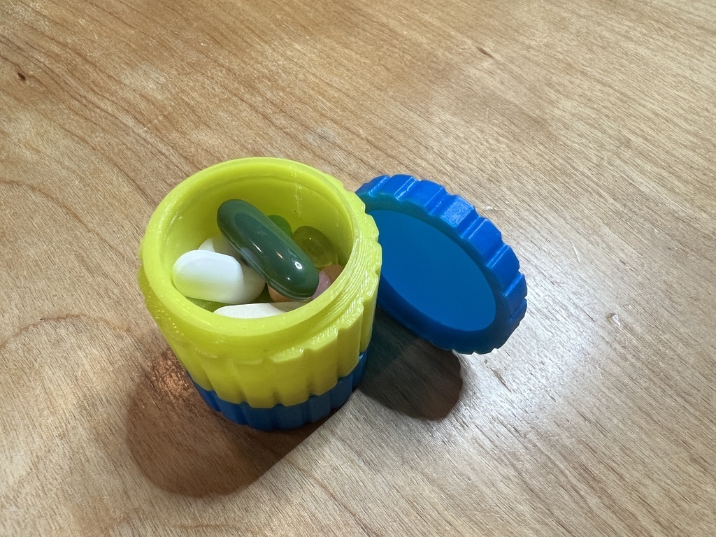 Free 3D file Stackable Pill Travel Container 💊・3D print design to ...