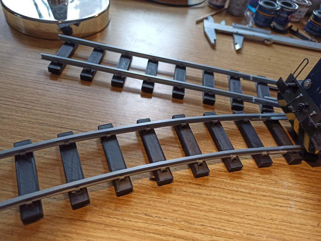 Free STL file 35-Gauge R750 Curved Rail Track・3D printable model to ...