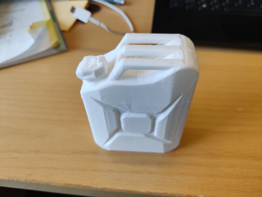 Free 3D file Battery Jerry Can・3D printing model to download・Cults