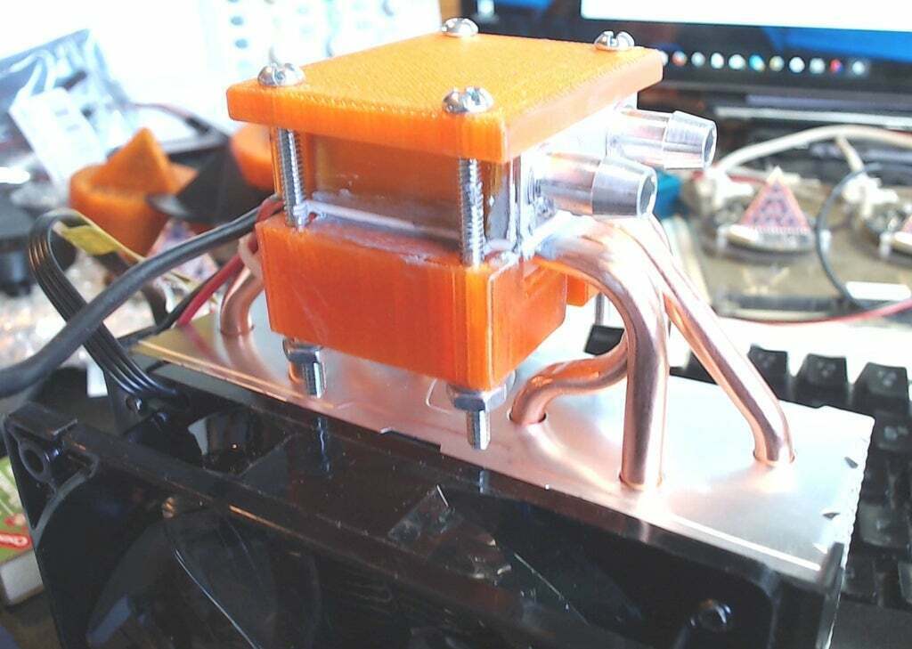 Free STL file CoolerMaster Hyper T4 Peltier / water cooler.・3D printing ...