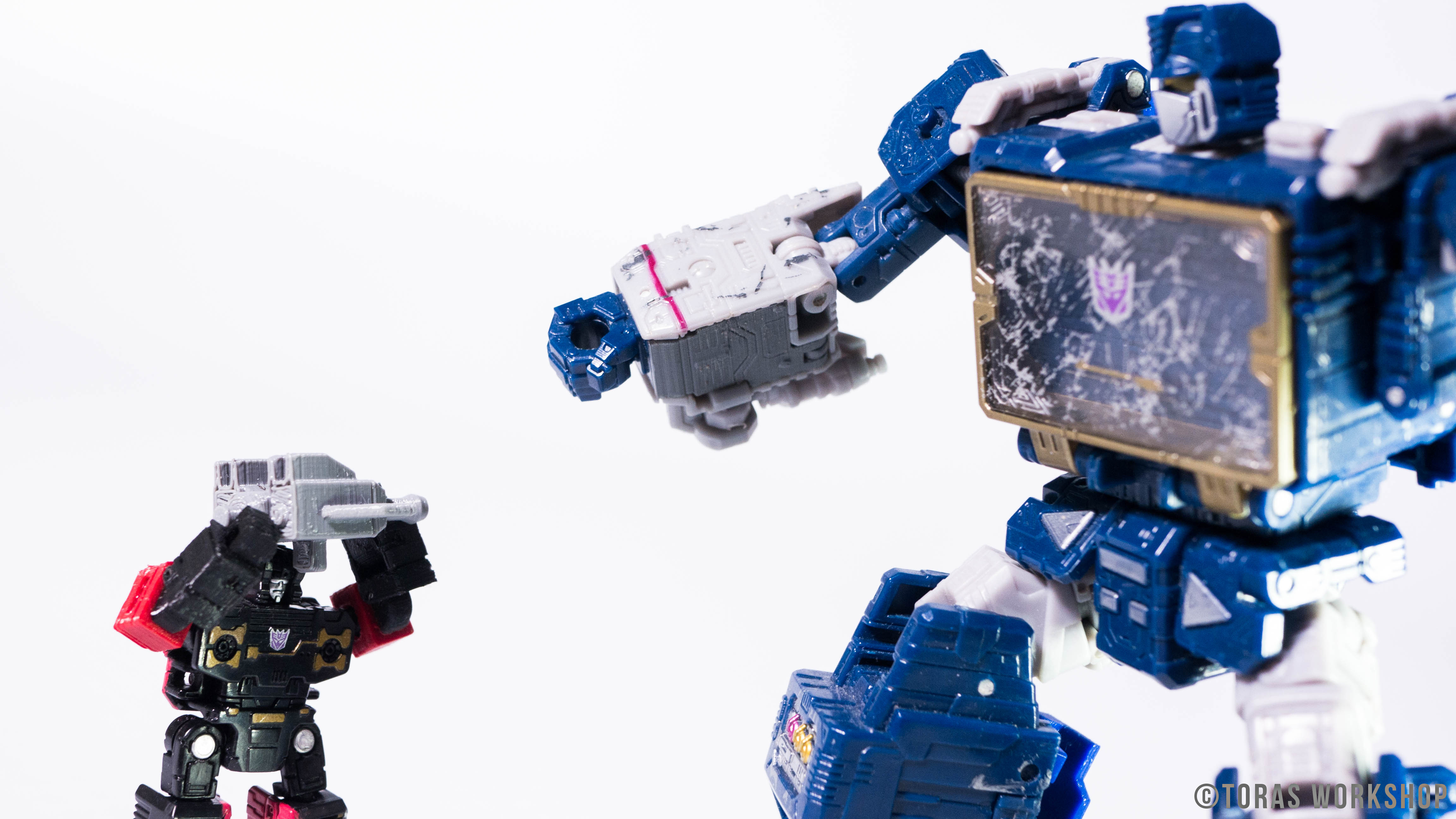 STL file Transformers Siege Rumble / Frenzy elbows and backpack upgrade ...