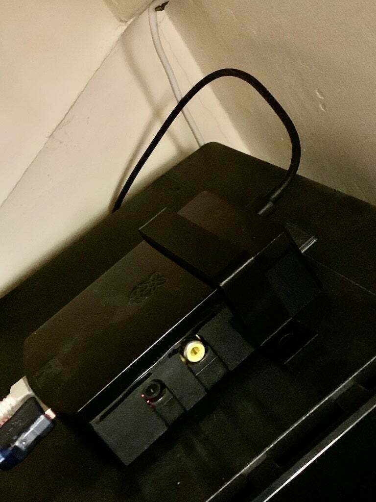 Free STL file RPI/Or Other Case Wall Holder・3D printer model to ...