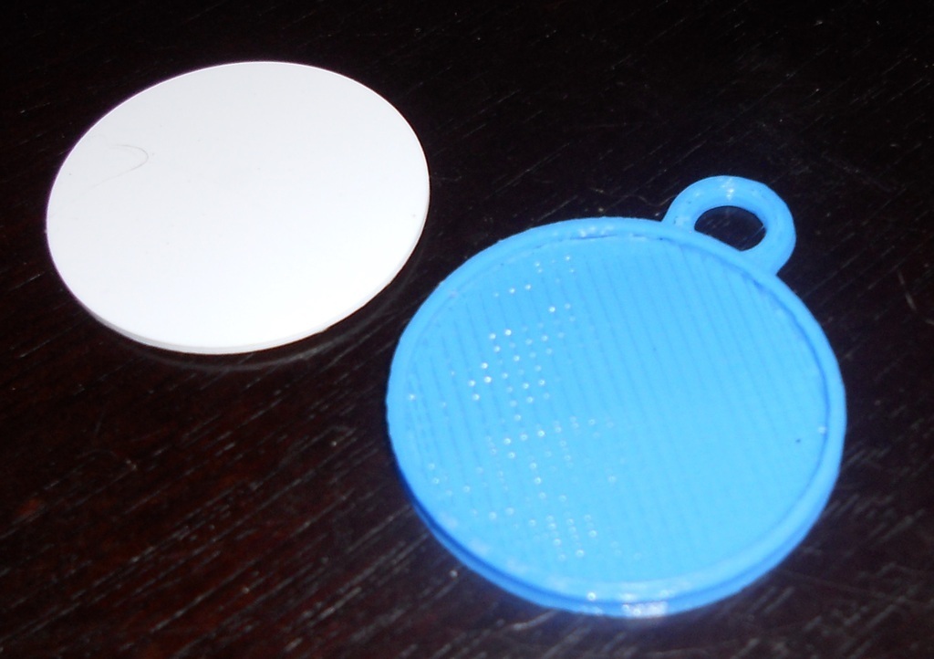 Free 3D file NTAG203 NFC tag holder・Object to download and to 3D print ...