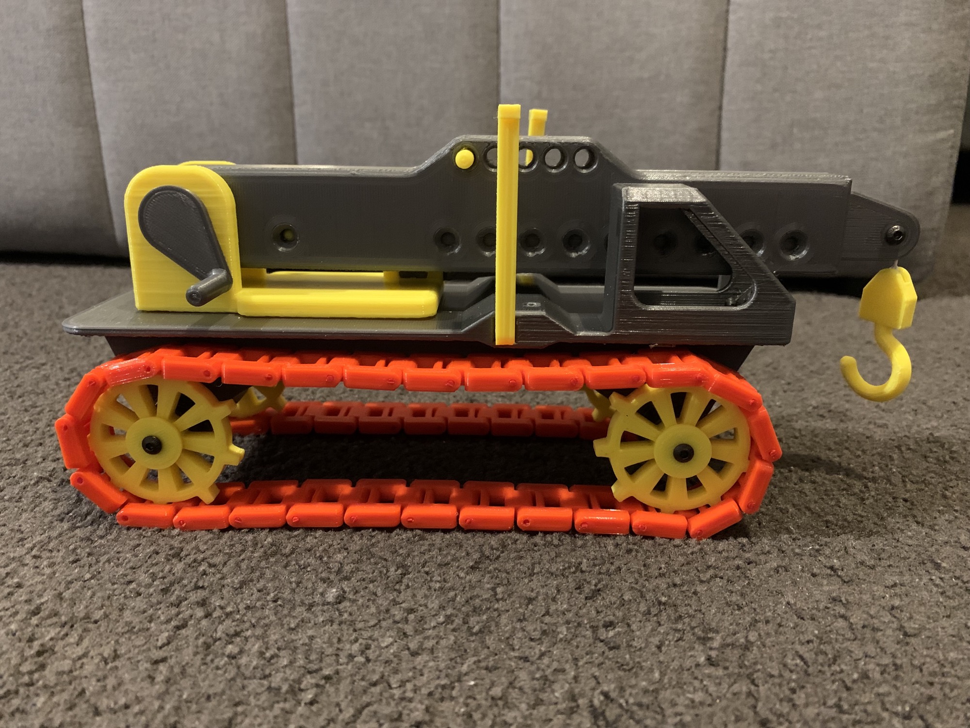 STL file Tracked Crane Truck Toy 🏗️・3D printing template to download・Cults