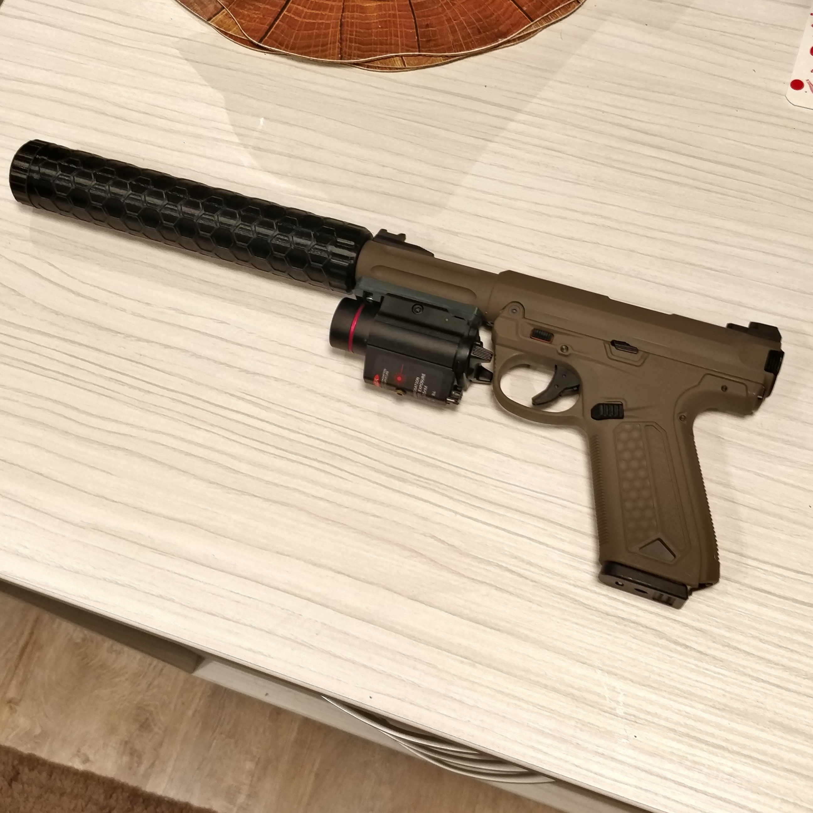 Archivo STL gratis Supresor Airsoft Patrón Hexagonal 🔫・Plan de la ...