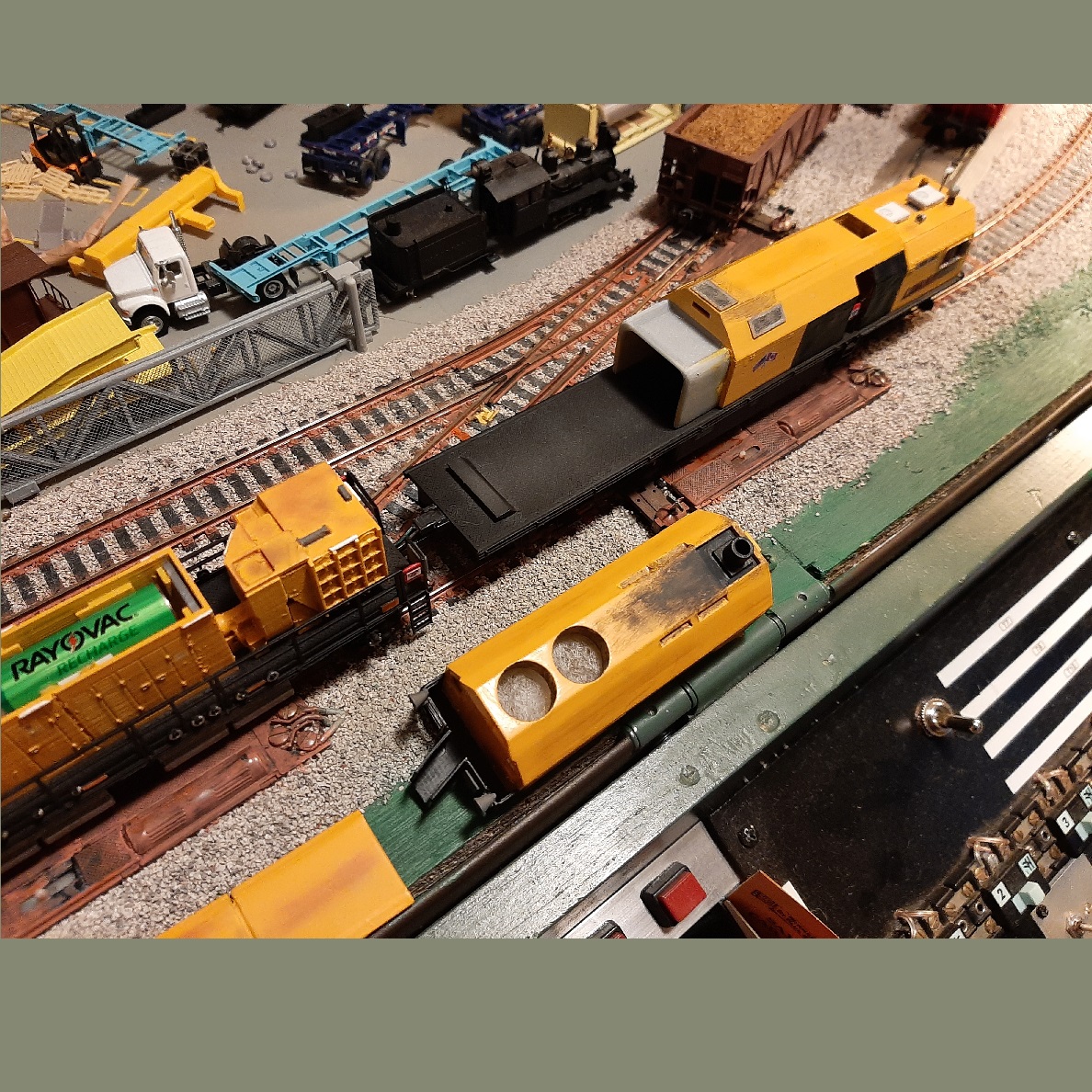 3D file HO Scale LORAM RGS1 Rail Grinder Track Vacuum Maintenance of ...