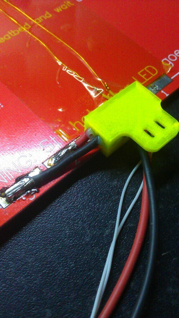 Free 3D file Strain Relief Bracket for MK2B Heater PCB 12V and 24V 🧞‍♂️ ...