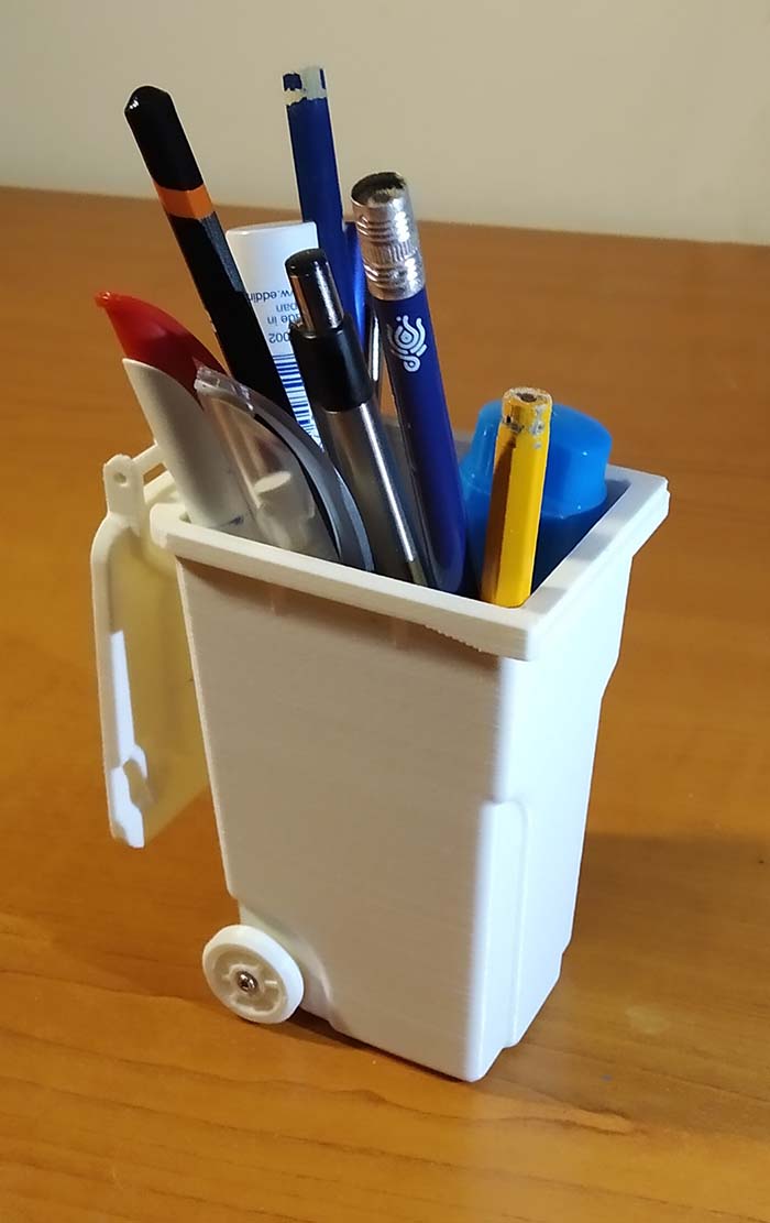 STL file Articulating wheeled Dustbin pencilbox・3D printing design to ...