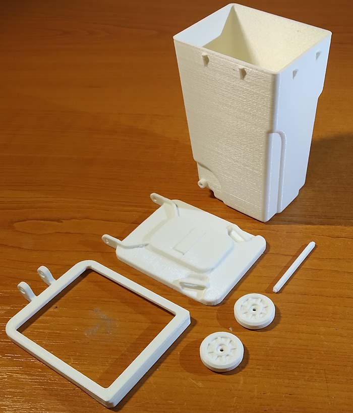 STL file Articulating wheeled Dustbin pencilbox・3D printing design to ...