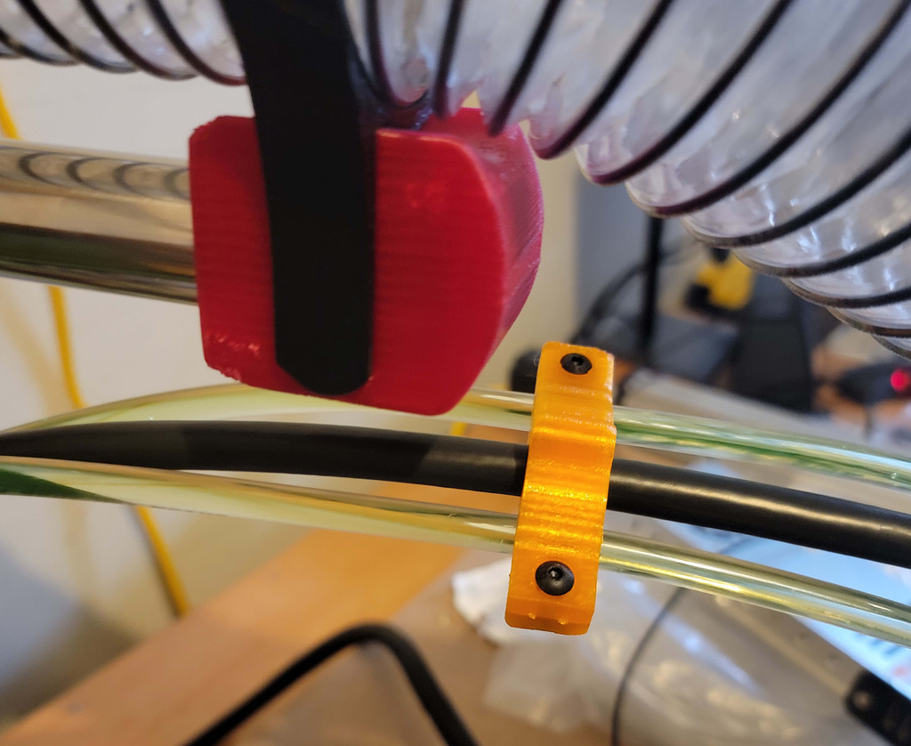 Free 3D file CNC Spindle Cooling VFD Cable Strain Relief・3D printer ...