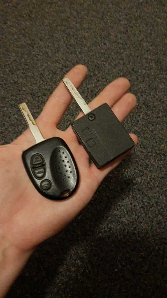Free STL file Holden Commodore/Crewman Key Case・Object to download and ...